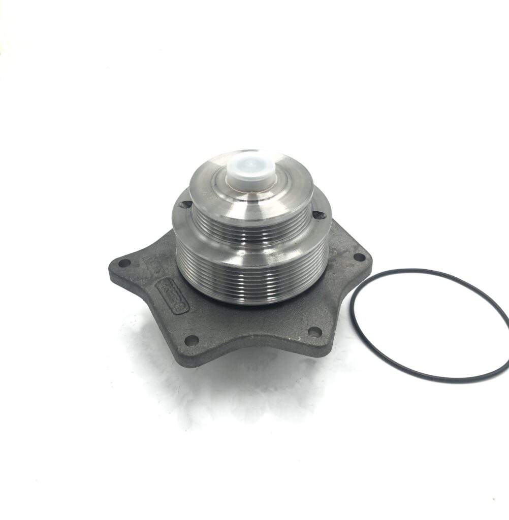 82847714 Pompa wody - Agrosan - części do ciągników i maszyn rolniczych